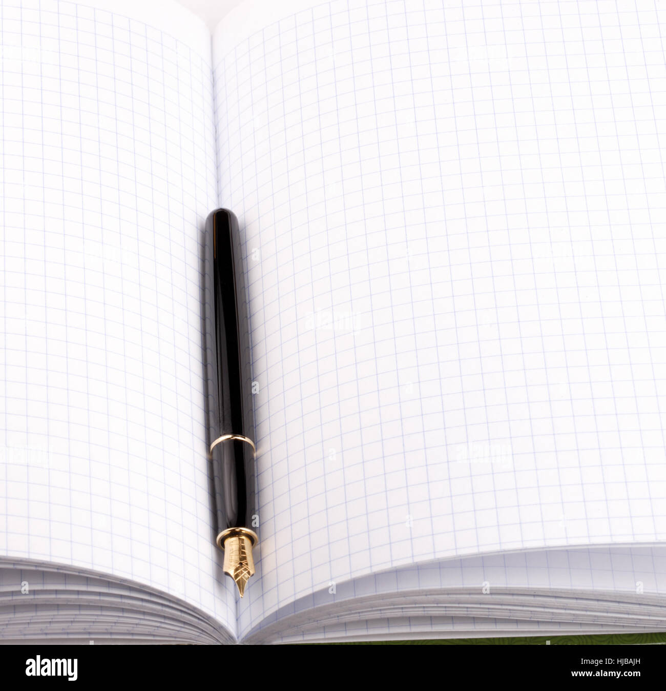 Fountain pen and paper hi-res stock photography and images - Alamy