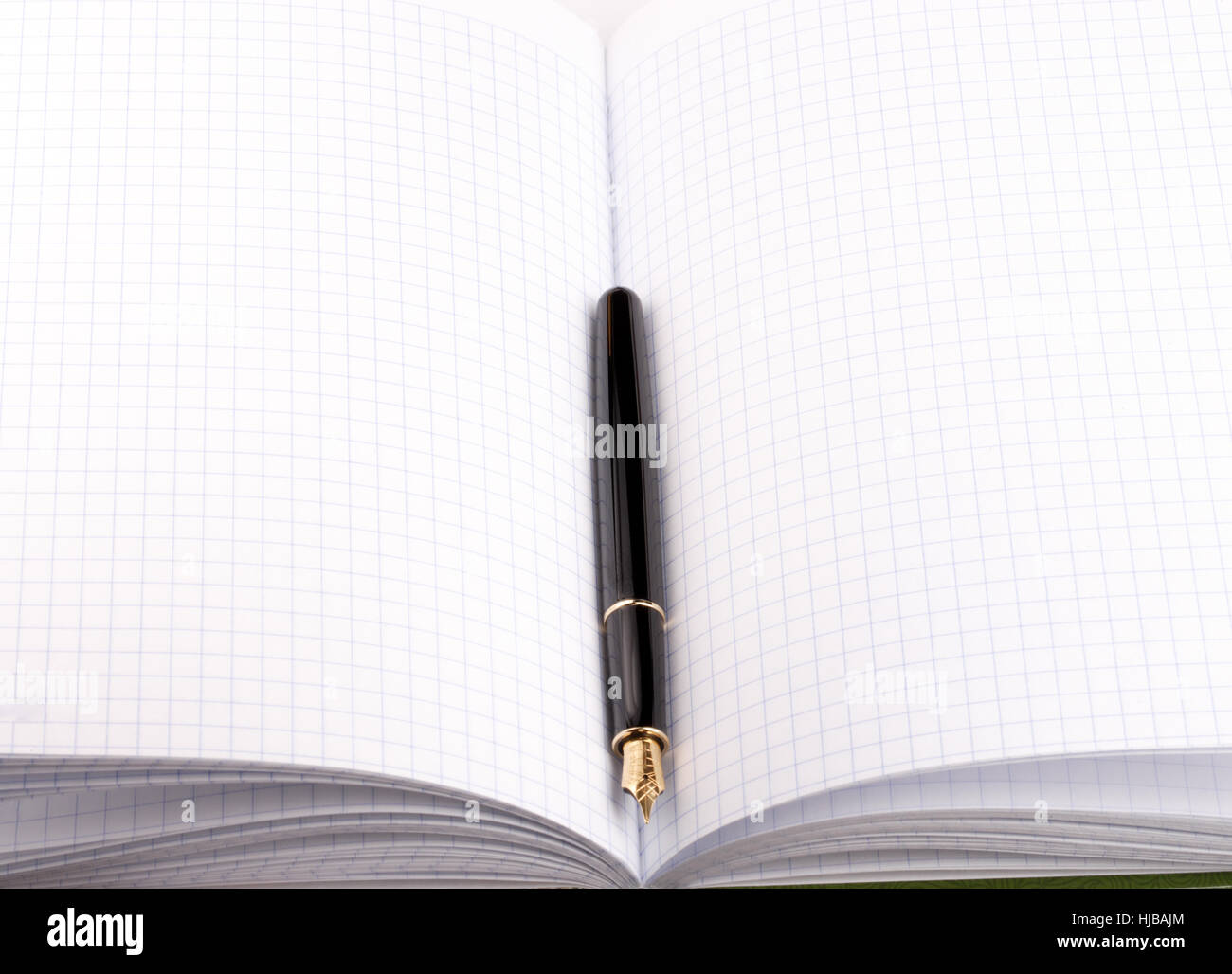 Fountain pen and paper hi-res stock photography and images - Alamy