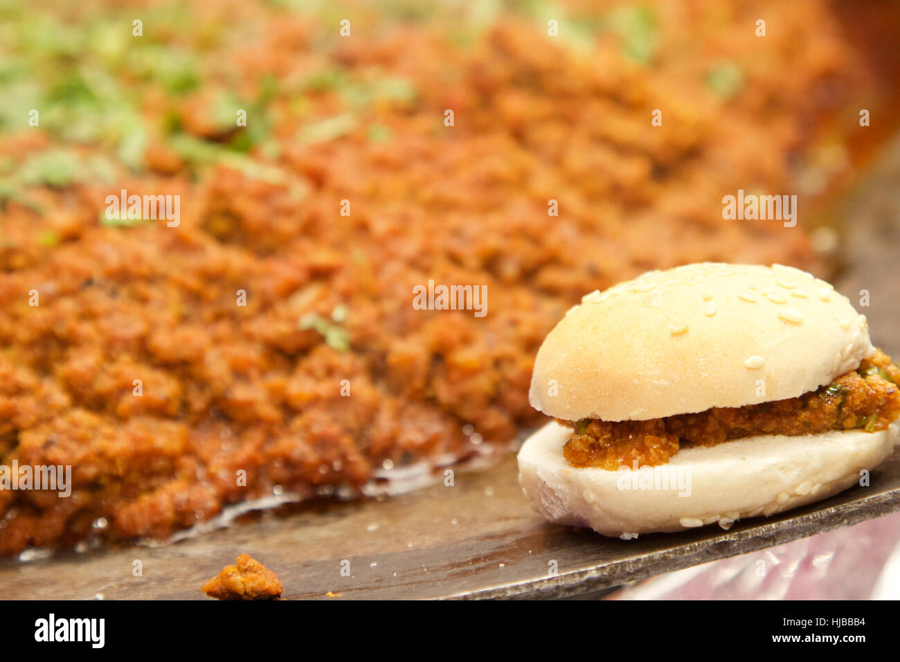 Wedding table setting with gifts Stock Photo - Alamy