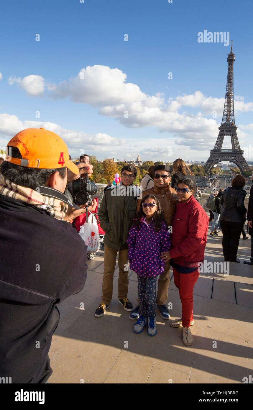 INDIAN TOURISTS IN PARIS Stock Photo - Alamy