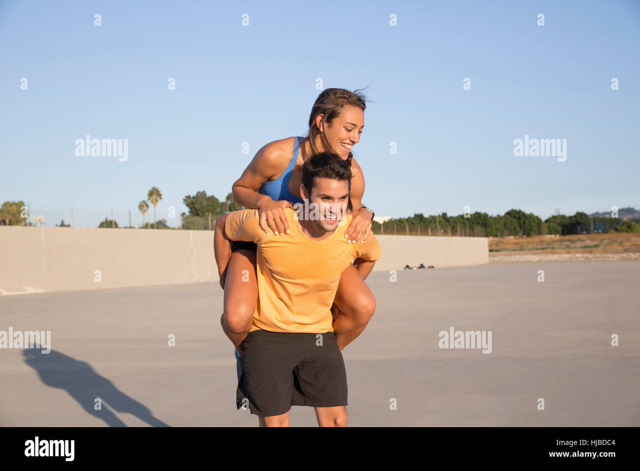 Fitness piggyback hi-res stock photography and images - Alamy
