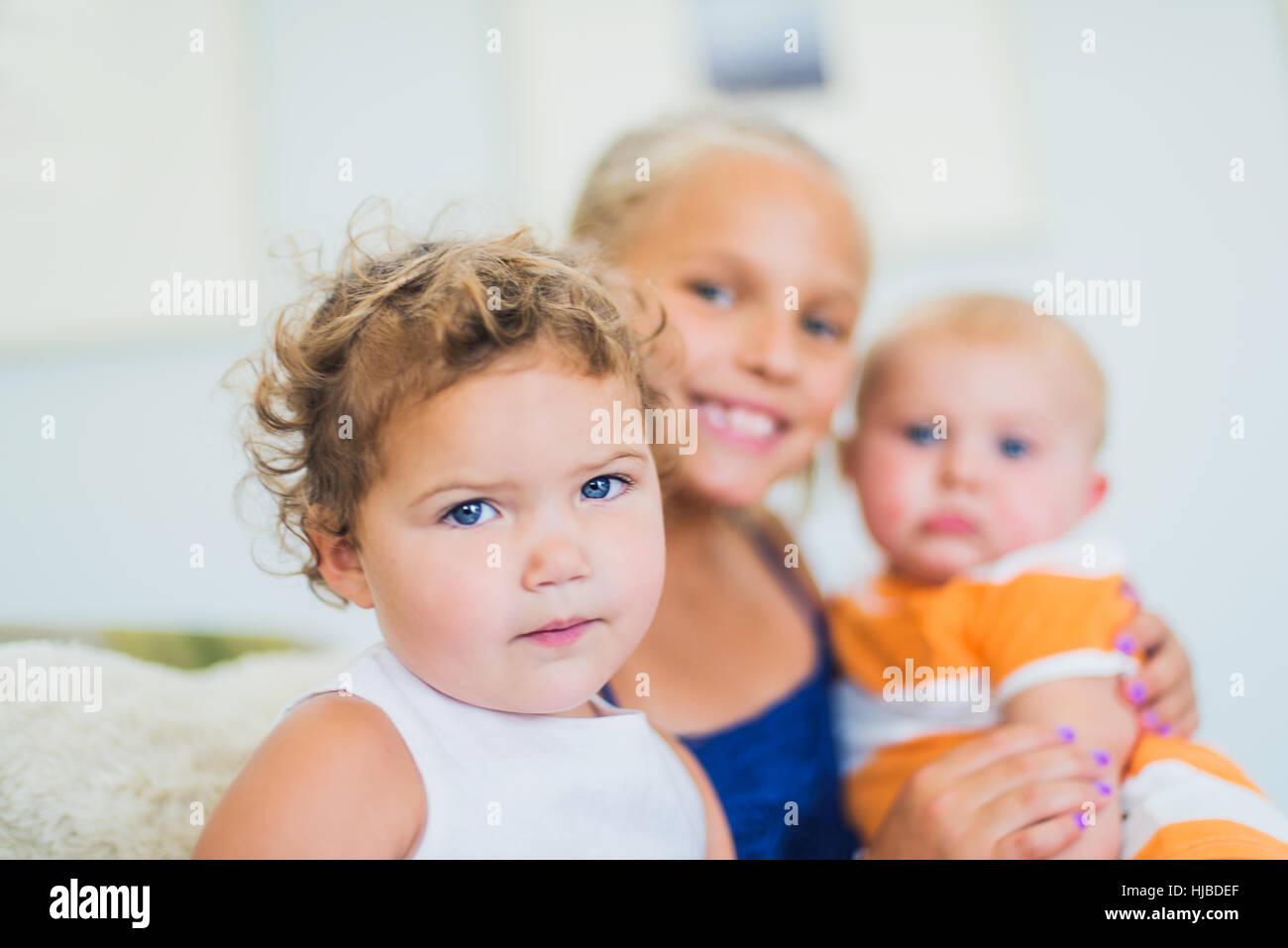 Siblings 6 12 months hi-res stock photography and images - Alamy