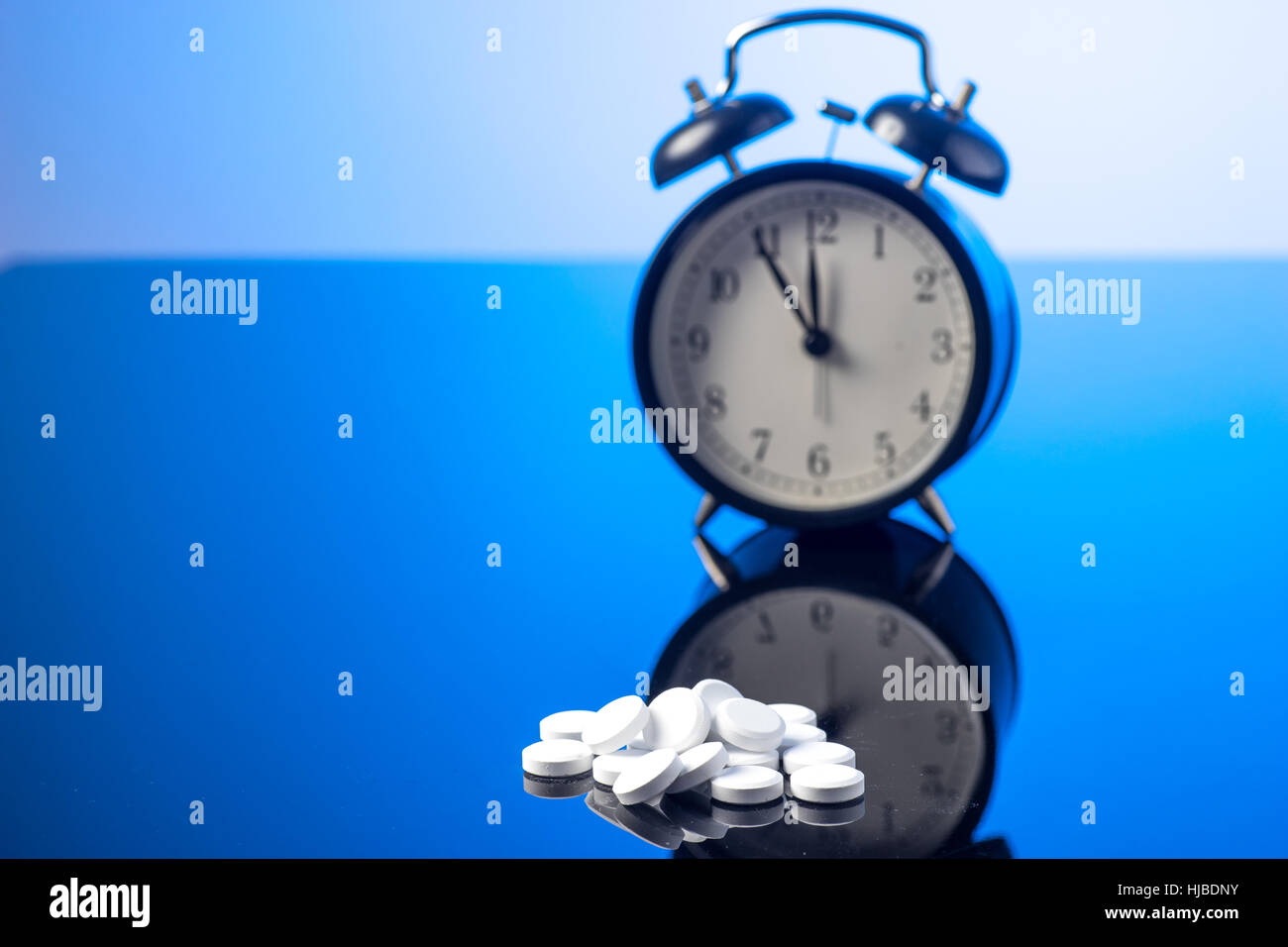 Medication alarm hi-res stock photography and images - Alamy