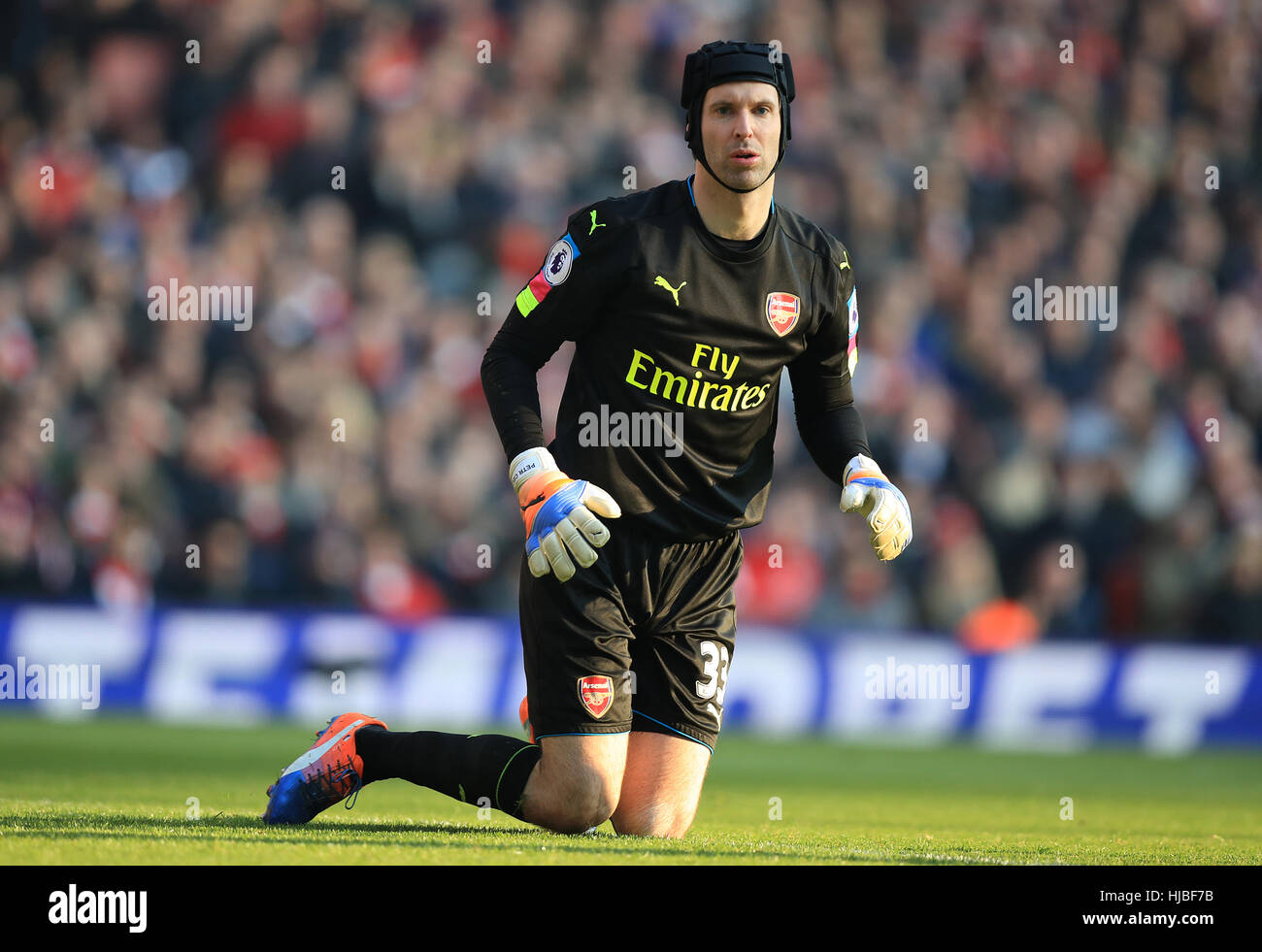 Arsenal goalkeeper Petr Cech Stock Photo - Alamy