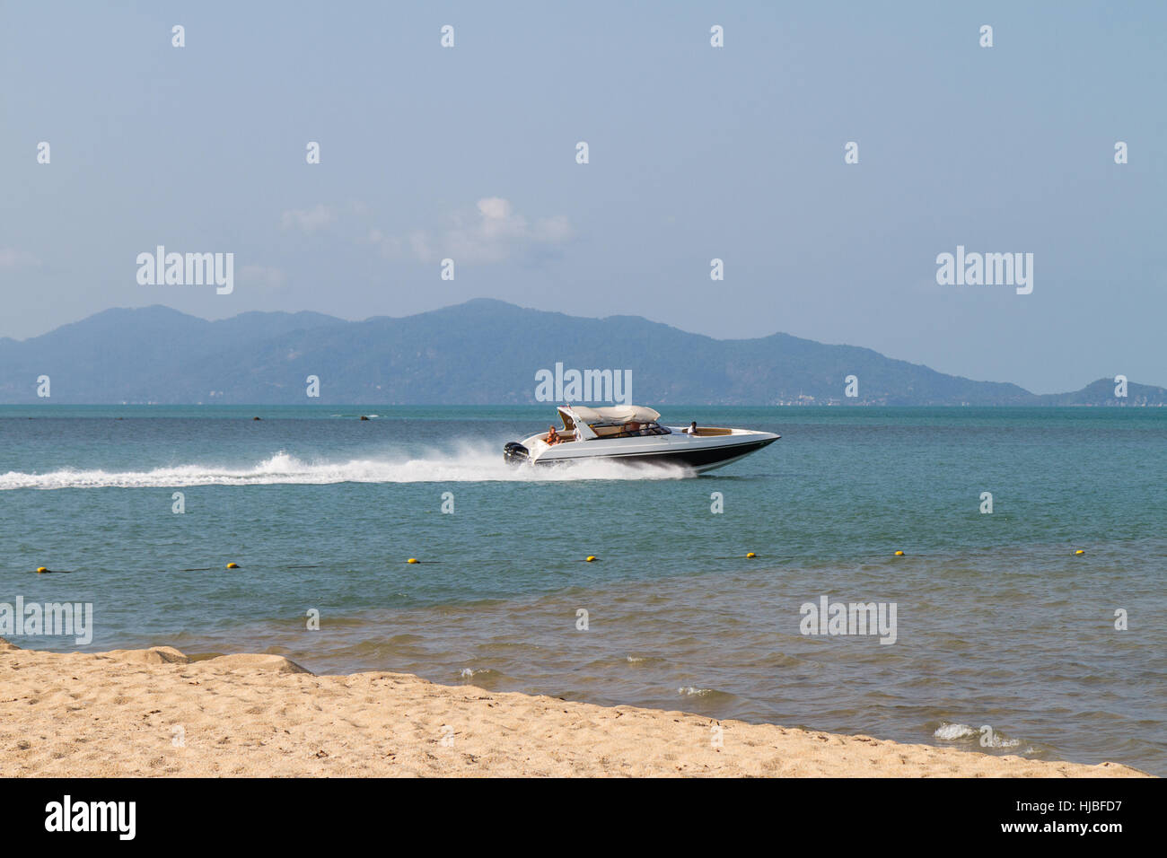 The yacht beach hi-res stock photography and images - Alamy