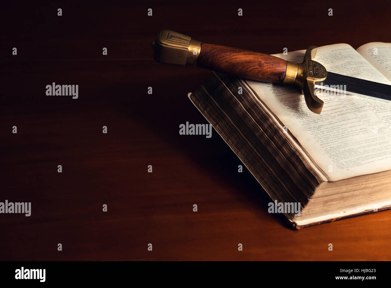 Old bible book hi-res stock photography and images - Alamy