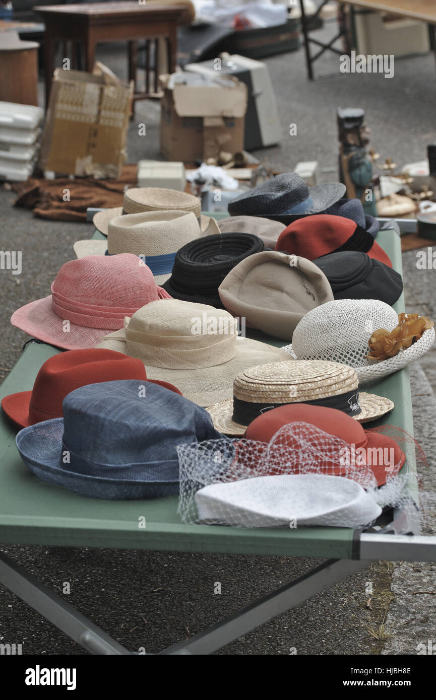 French flea market Stock Photo - Alamy