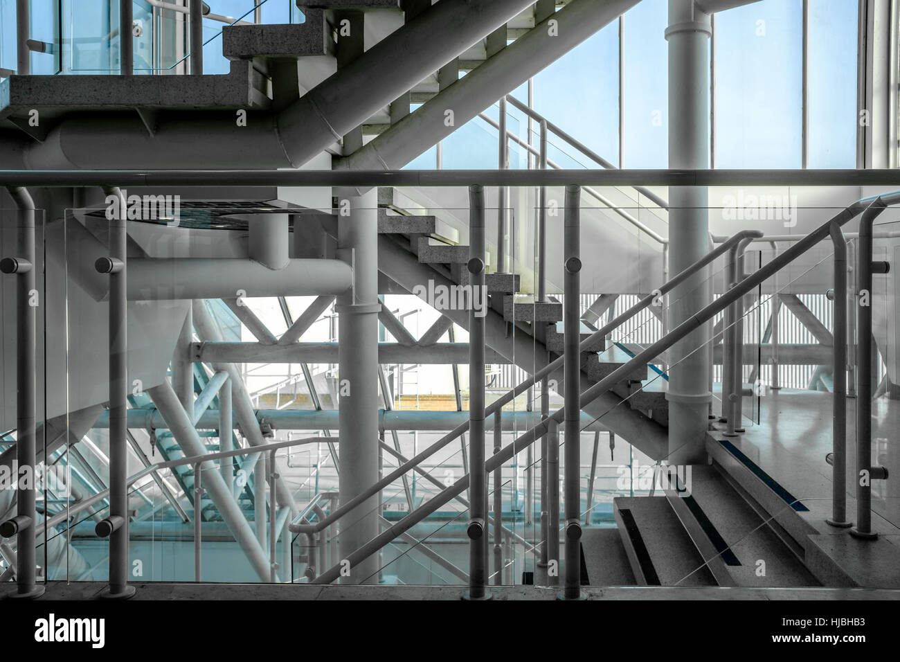 Kettering town centre hi-res stock photography and images - Alamy