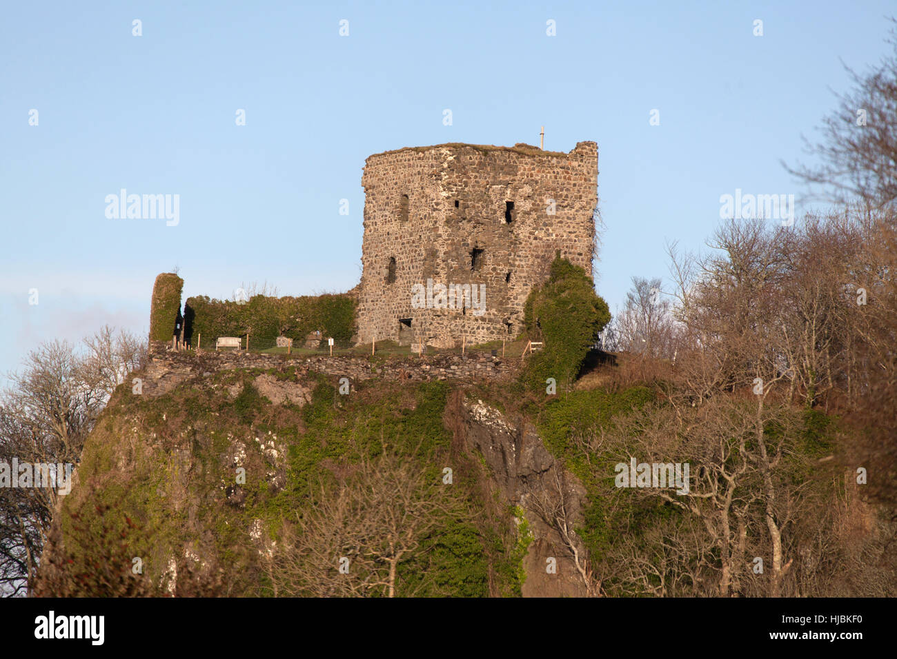 Town of Oban, Scotland. Picturesque view of Dunollie Castle ruins ...
