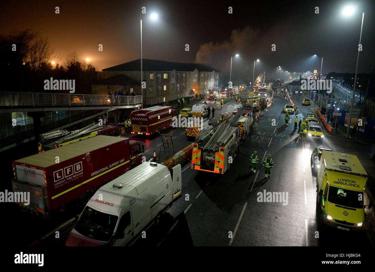 Building explosion london hi-res stock photography and images - Alamy