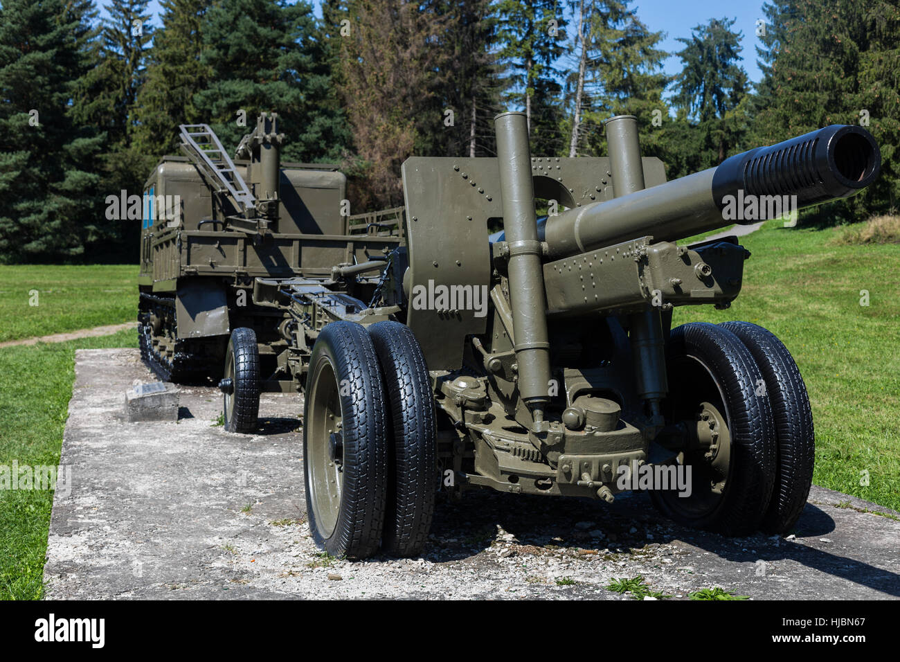 Artilery truck hi-res stock photography and images - Alamy