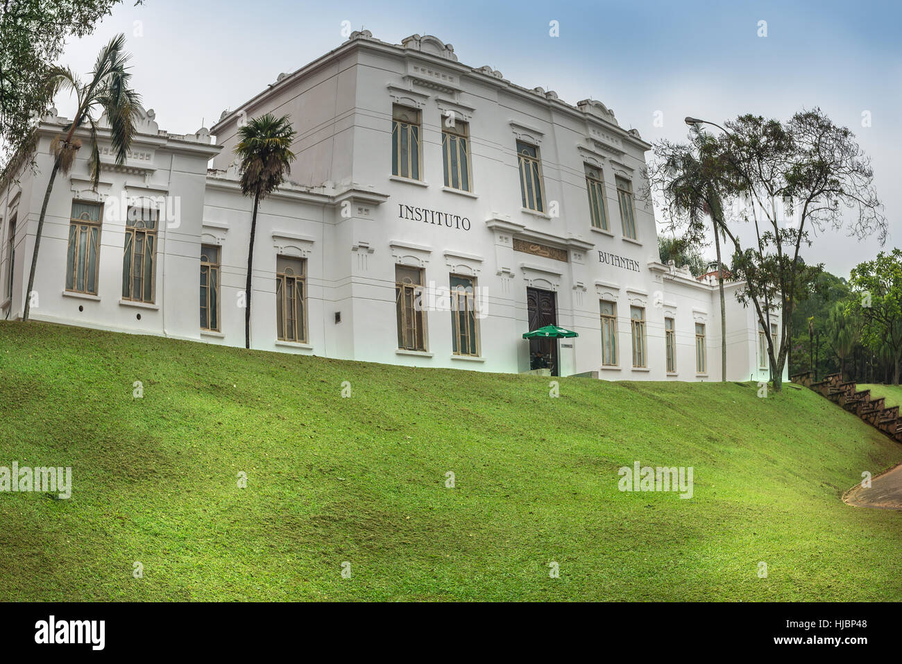 How vaccines work hi-res stock photography and images - Alamy