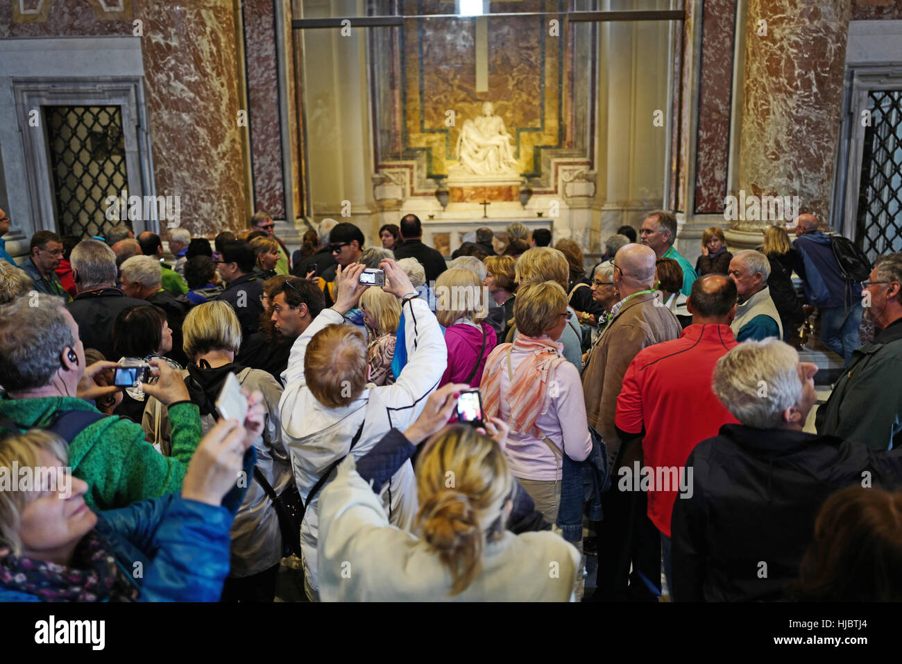 Inside the Vatican Church, St Peter's basilica Stock Photo - Alamy