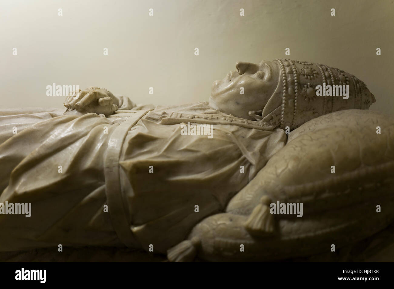 tombs beneath the Vatican in Rome, with burials of various popes Stock ...