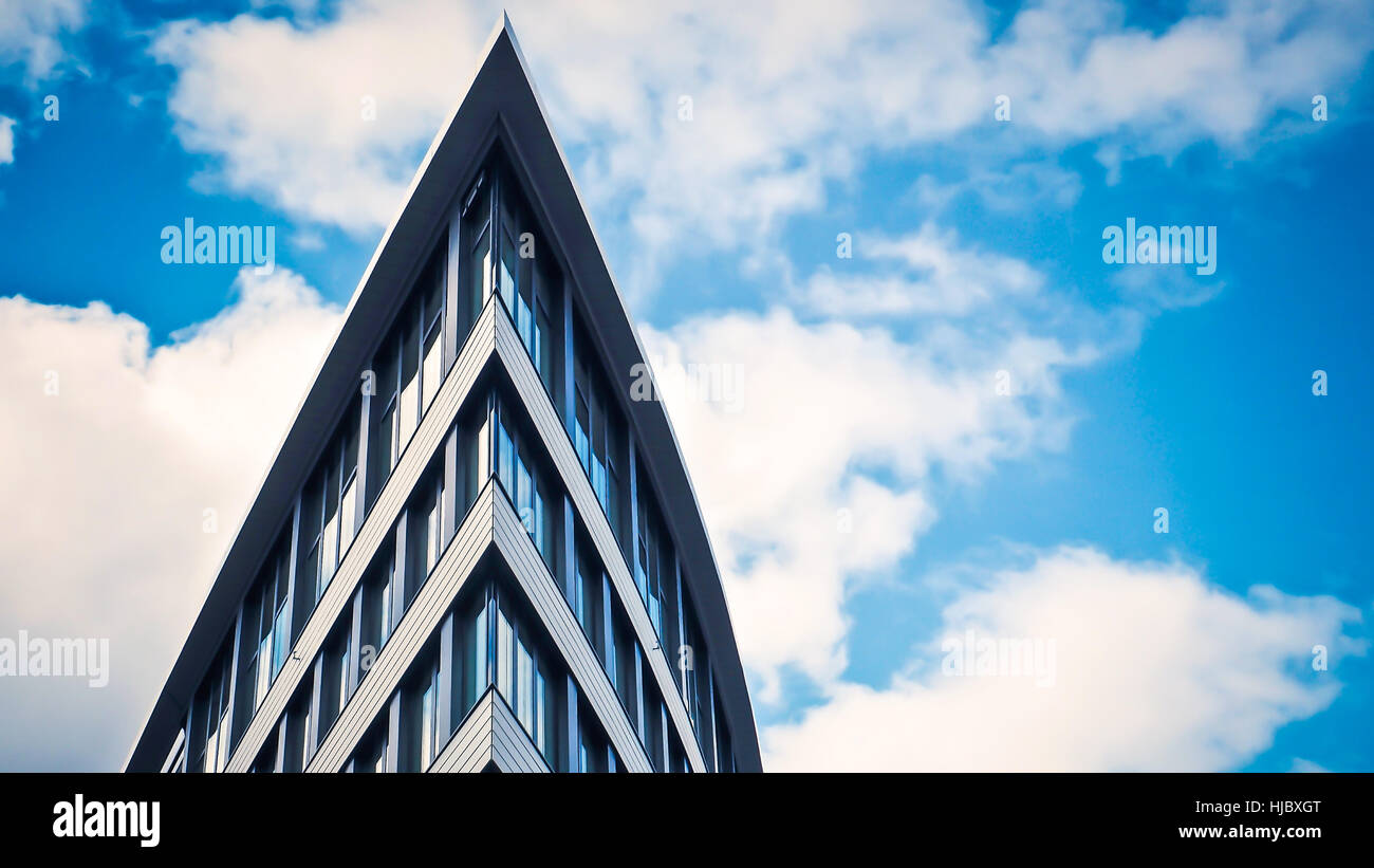 Office building sharp angle glass hi-res stock photography and images ...