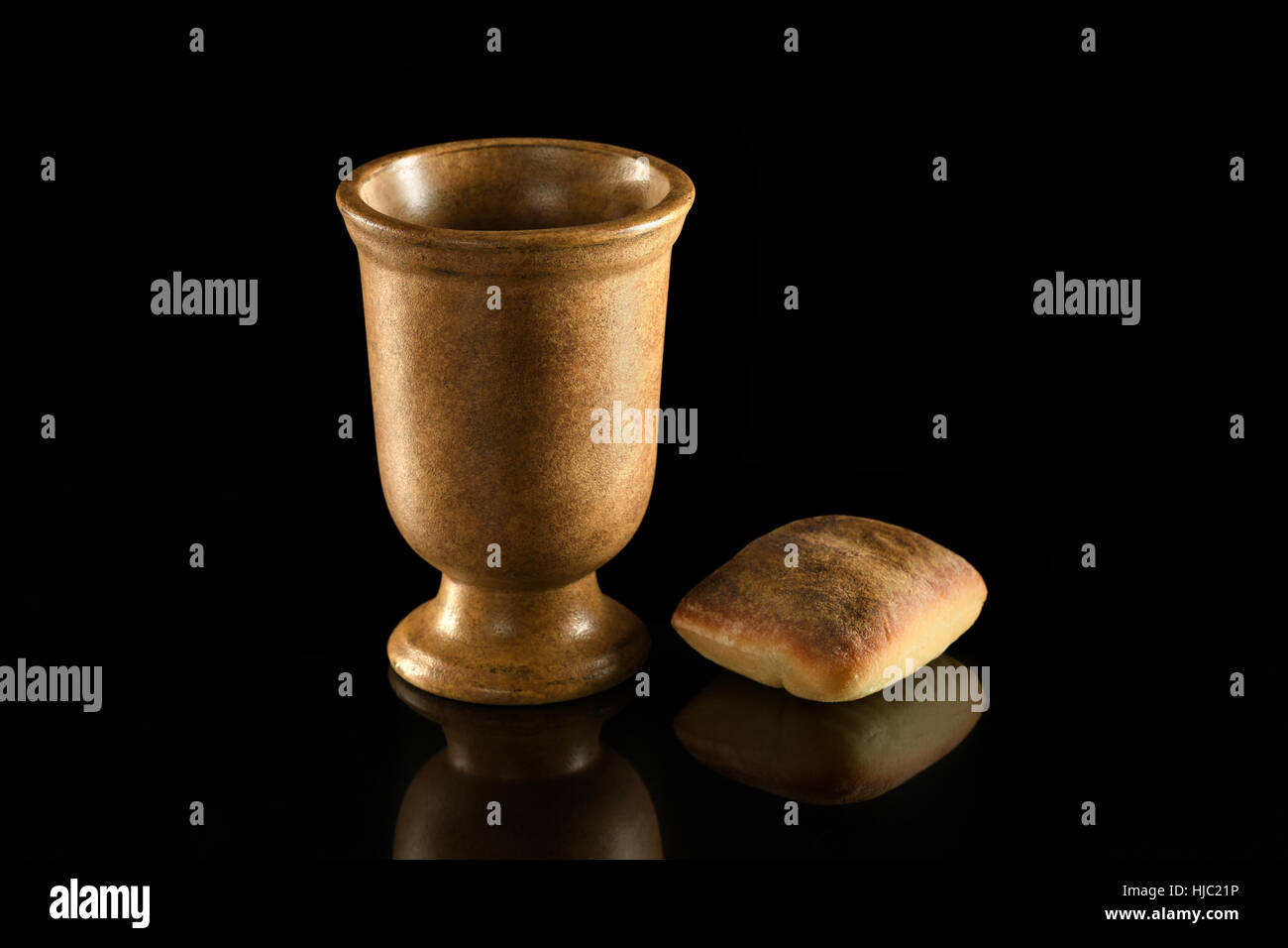Communion wafer sacrament table hi-res stock photography and images - Alamy