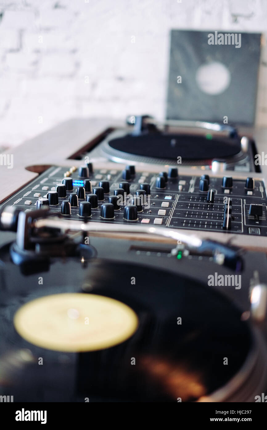 Double turntable in a wooden frame hipster style Stock Photo - Alamy