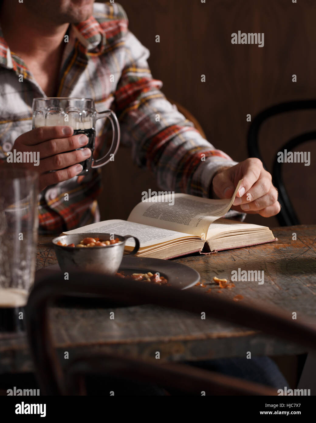 Beer and book hi-res stock photography and images - Alamy