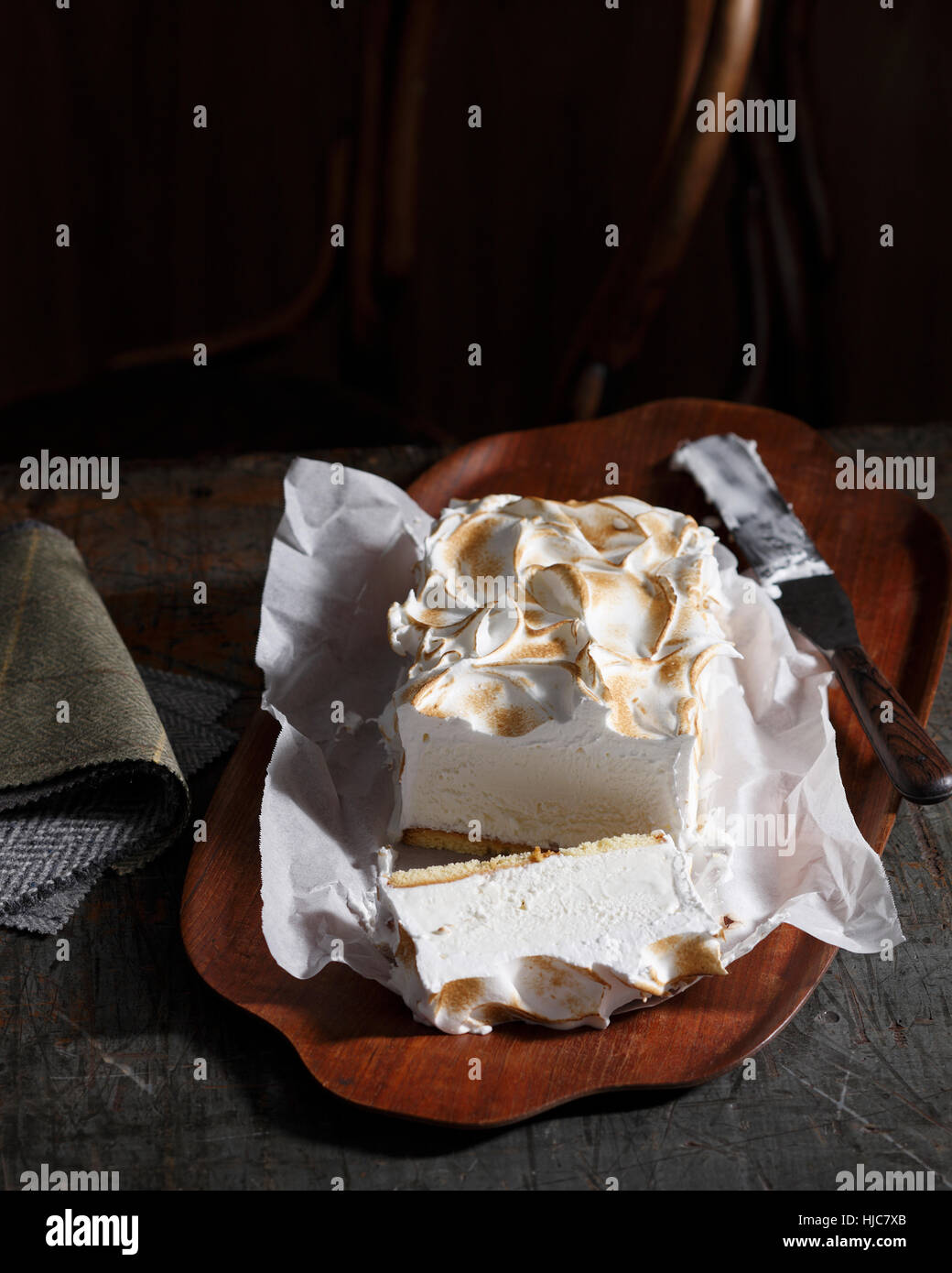 Bombe alaska hi-res stock photography and images - Alamy