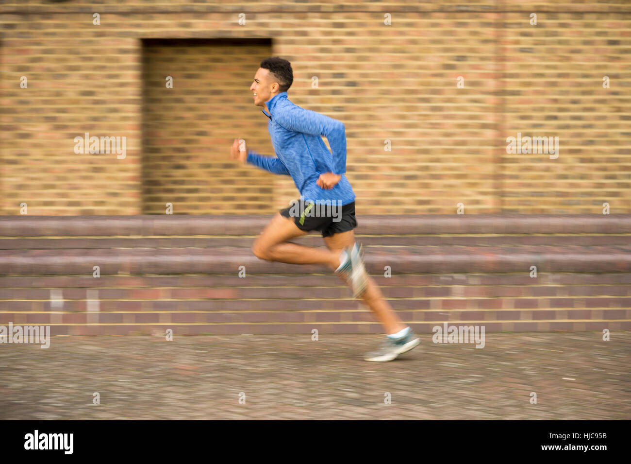 Wapping wall london hi-res stock photography and images - Alamy