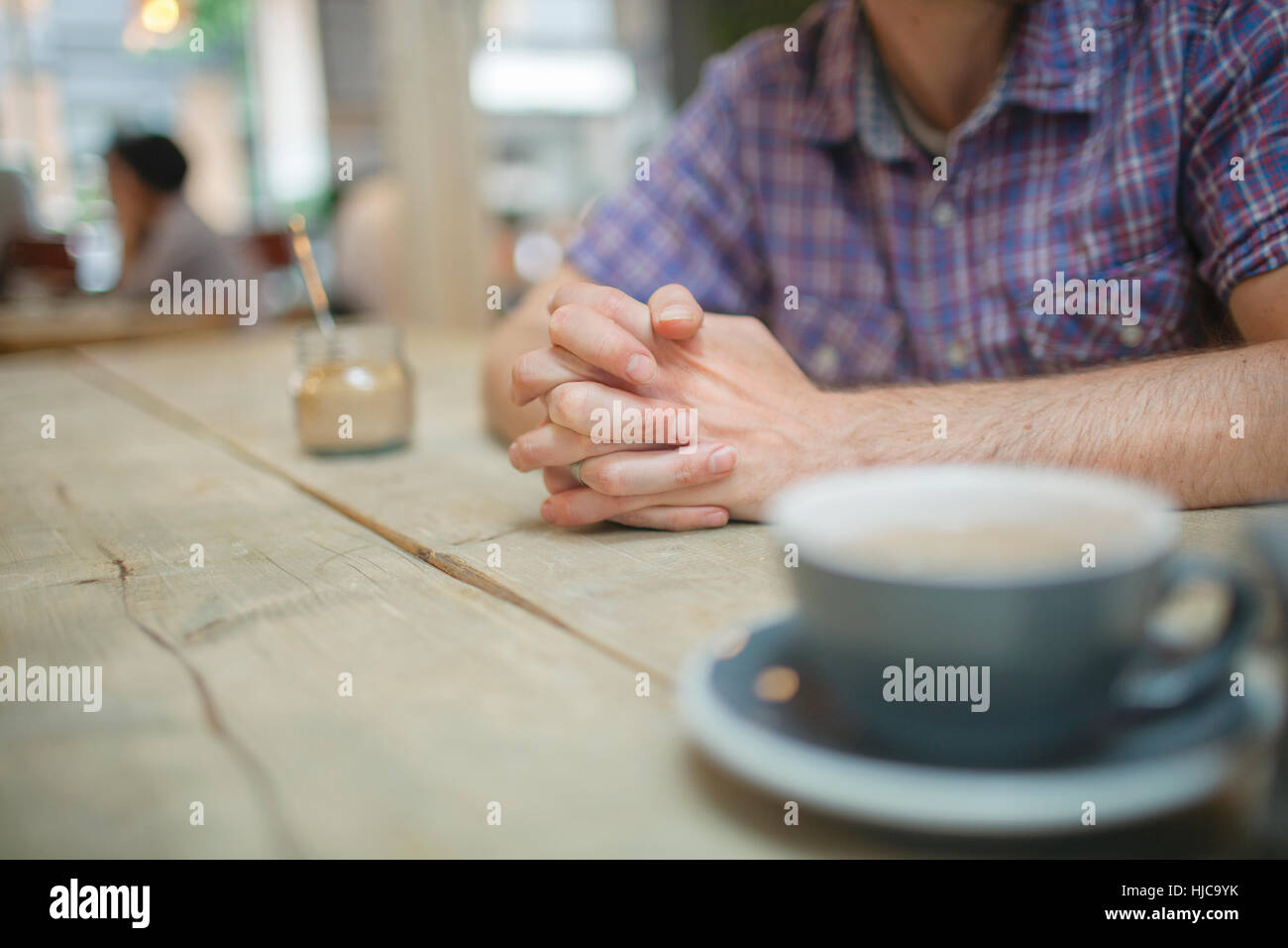Table top shot white hi-res stock photography and images - Alamy