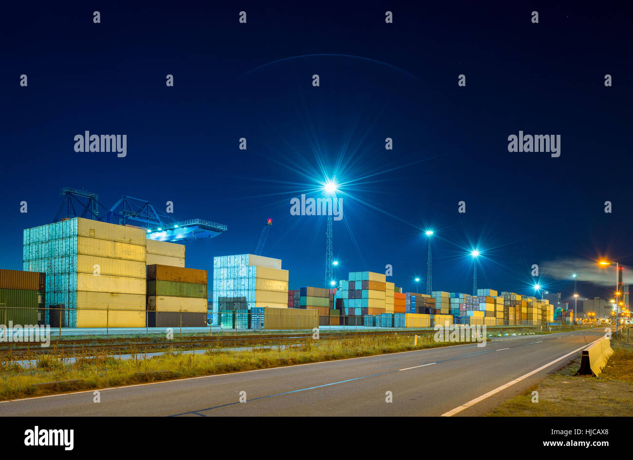 Shipping containers stacked stack hi-res stock photography and images ...