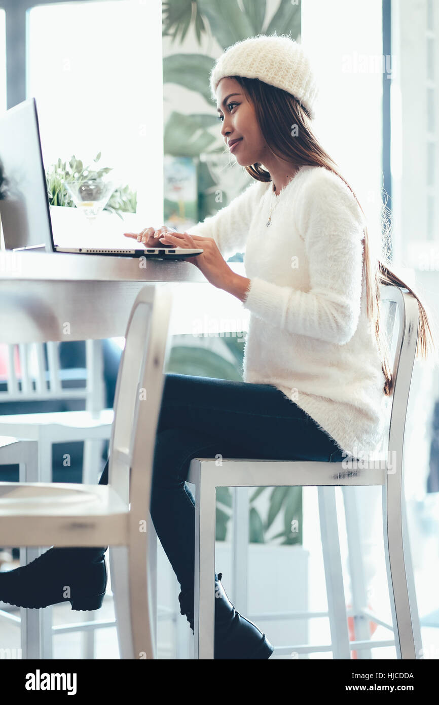 Networking hi-res stock photography and images - Alamy