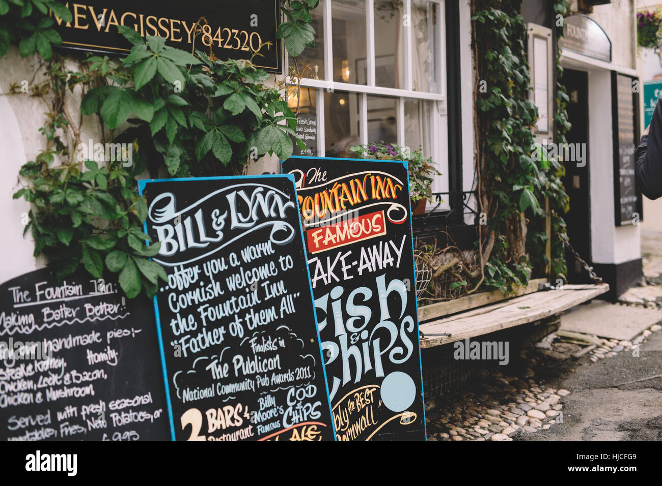 Pub front, Cornwall Stock Photo - Alamy