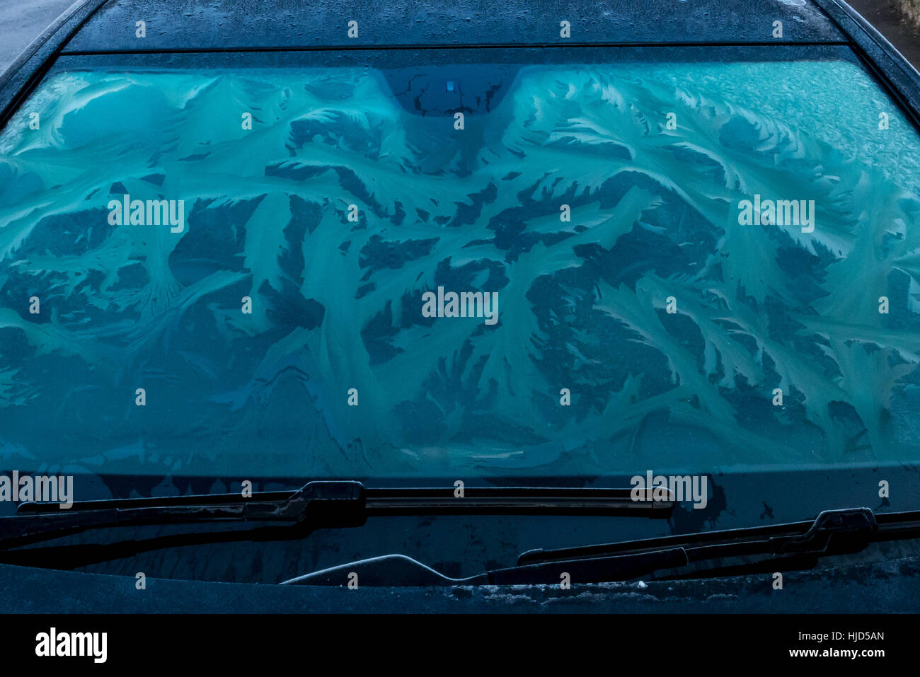 A frozen car windscreen in midwinter Stock Photo - Alamy
