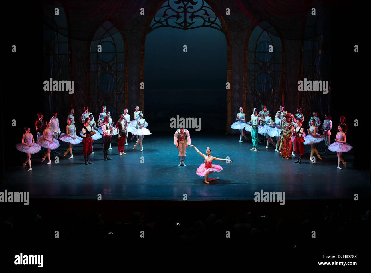 Israel ballet hi-res stock photography and images - Alamy