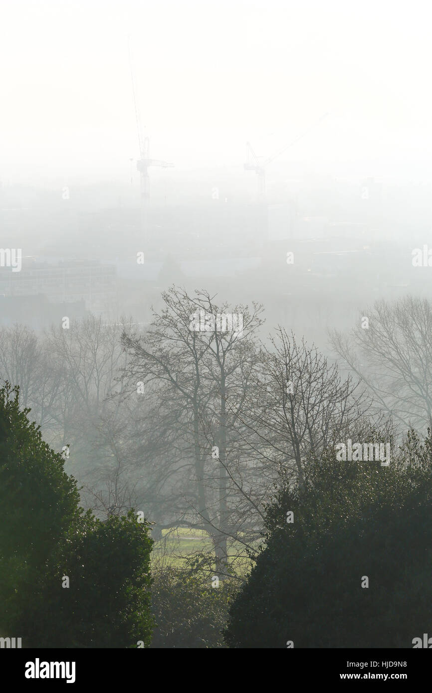High air pollution alert hi-res stock photography and images - Alamy