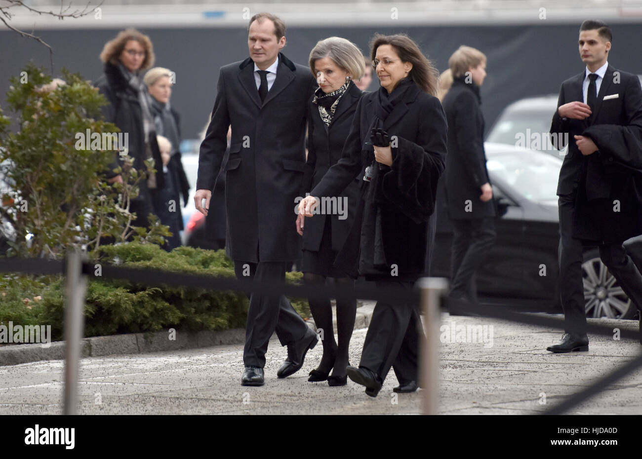 Berlin, Germany. 24th Jan, 2017. Alexandra Freifrau von Berlichingen (C ...