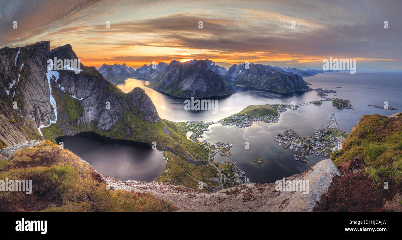 Sunset in Norway in Lofoten island: Reinebringen - Reine town Stock ...