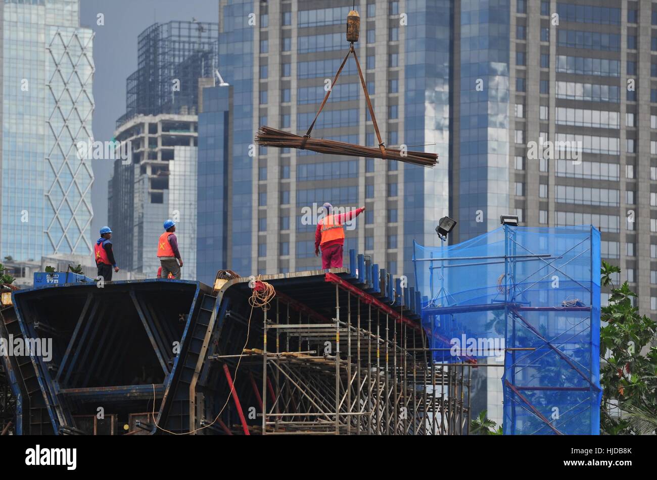 Jakarta construction workers hi-res stock photography and images - Alamy