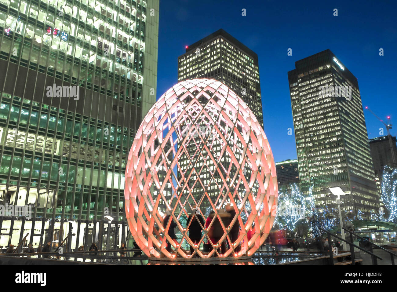 London, UK. 24th January 2017. Visiters enjoy the interactive light ...