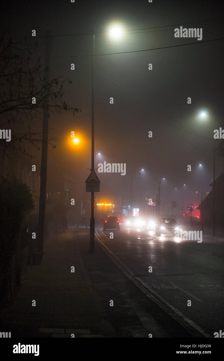 Morden, London, UK. 25th Jan, 2017. Weather. Dense fog and frost during ...