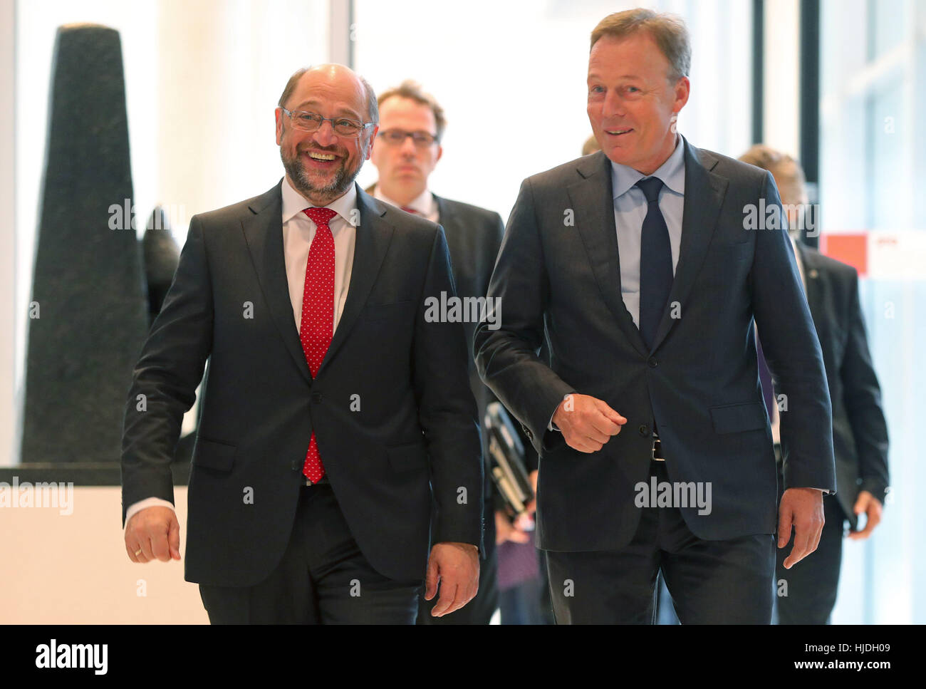 Berlin, Germany. 25th Jan, 2017. Martin Schulz (SPD, l) and SPD ...