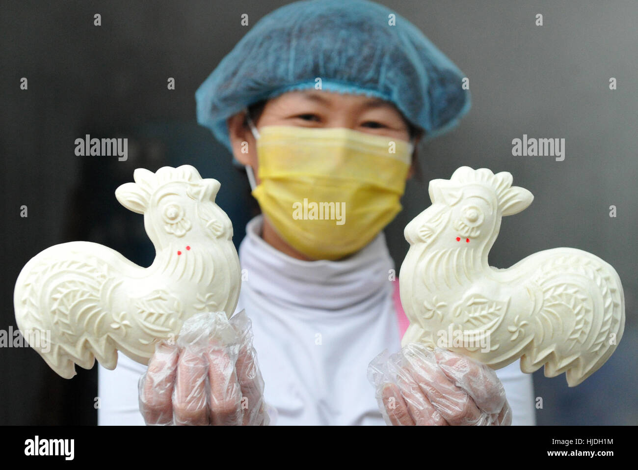 Cangzhou. 25th Jan, 2017. A pastry cook demonstrates traditional ...