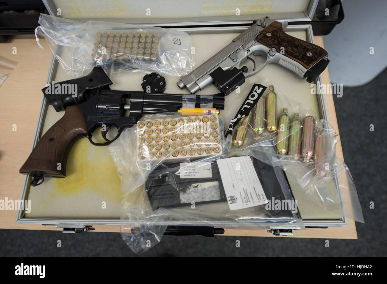 Table full of weapons hi-res stock photography and images - Alamy