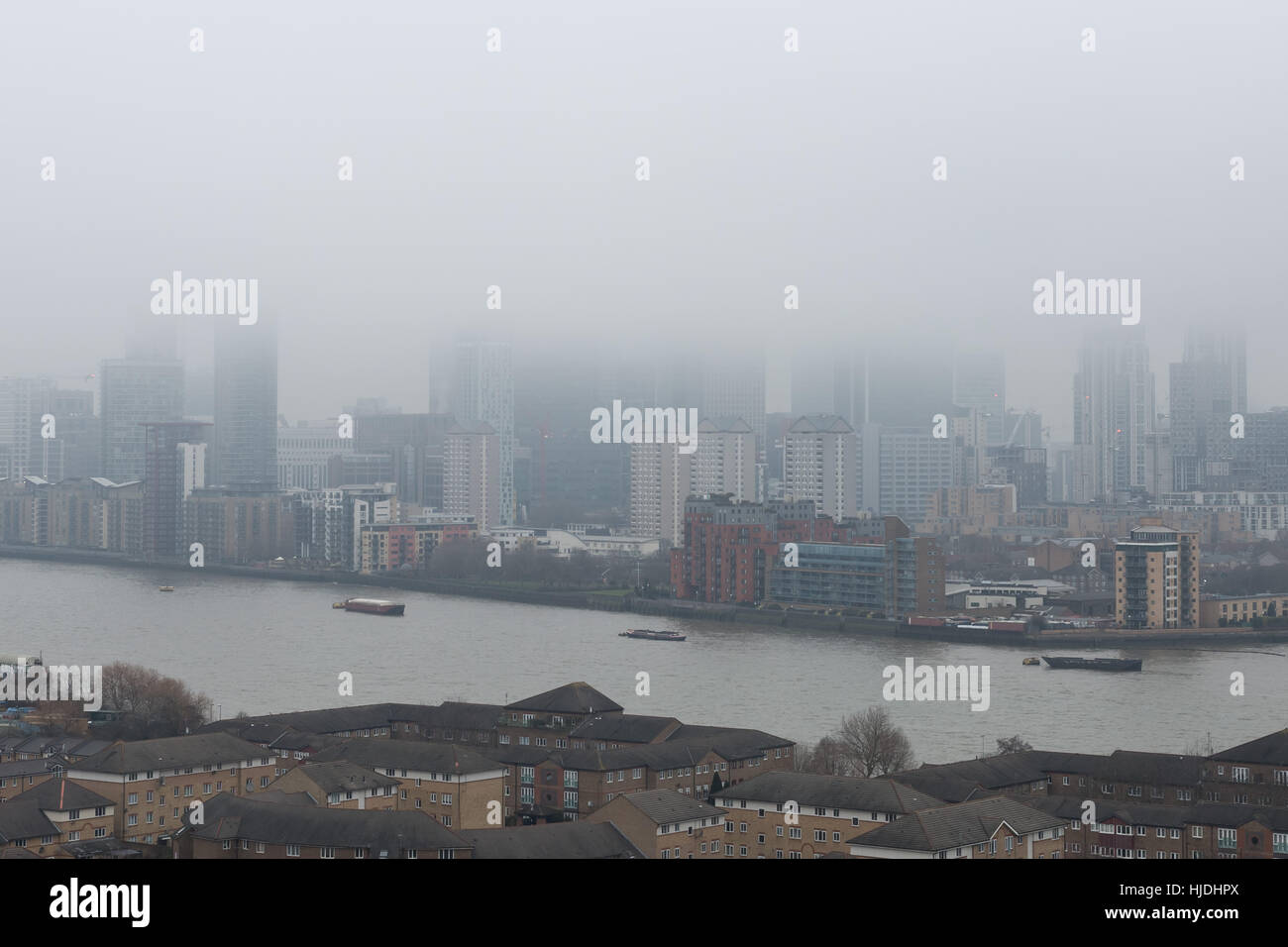 Smog over central london hi-res stock photography and images - Alamy