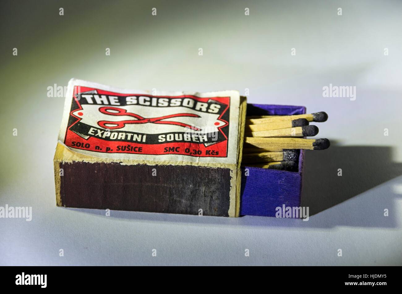 Box of matches hi-res stock photography and images - Alamy