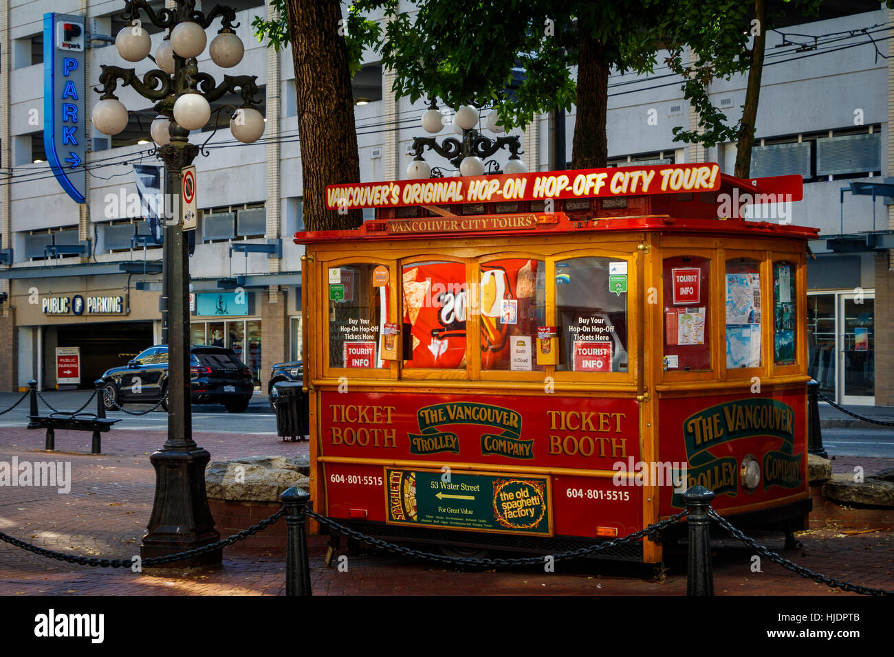 Ticket Office for the Hop-on Hop-off City tour bus on Water Street and ...