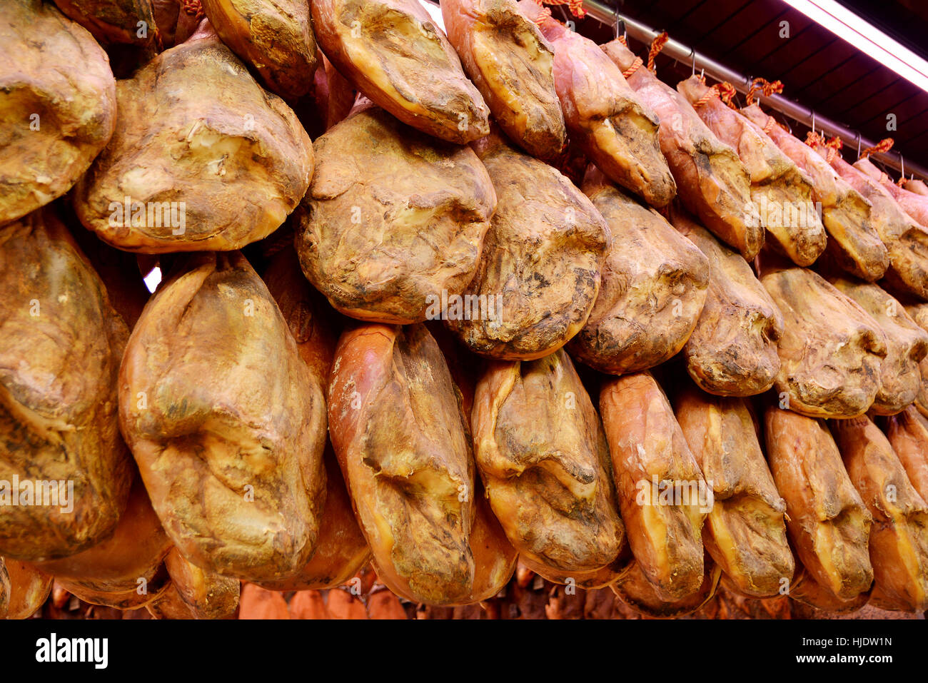 Traditional Spanish legs ham Stock Photo - Alamy