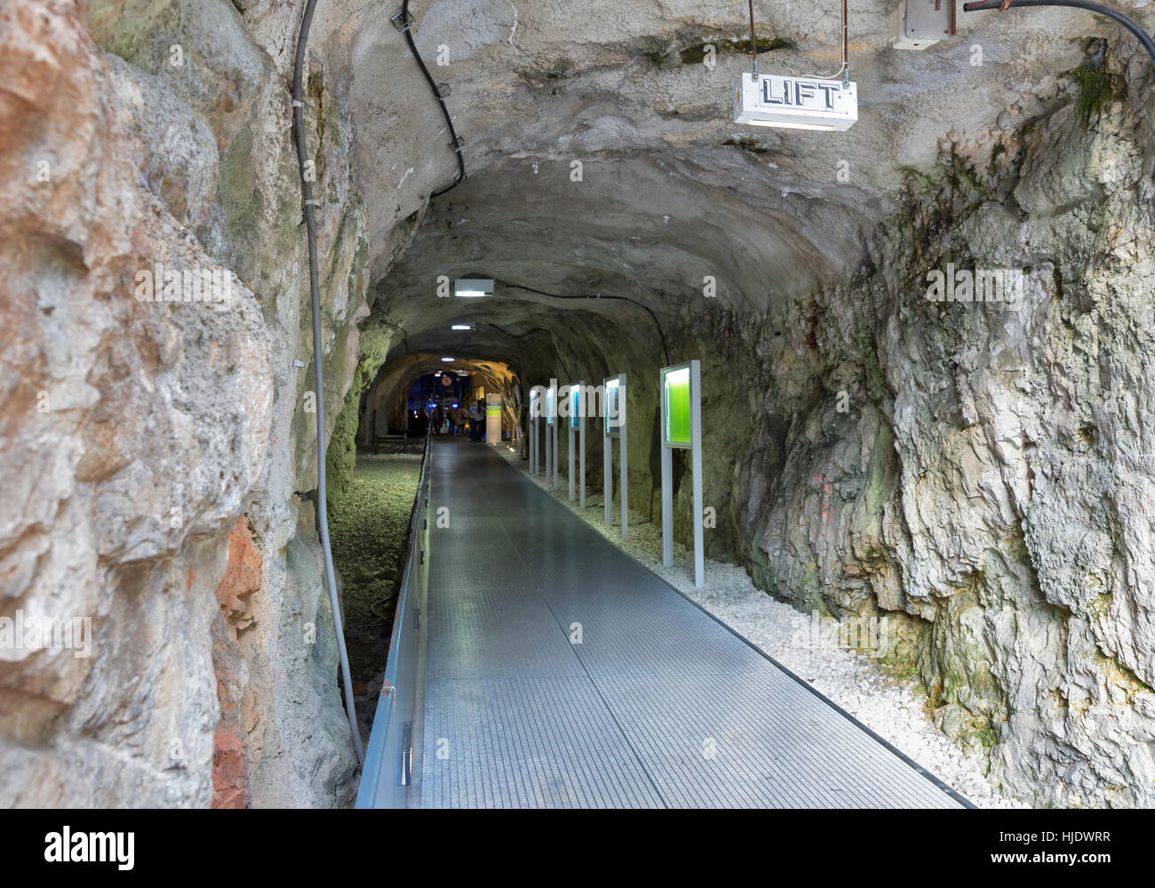 Tunnel under construction sign hi-res stock photography and images - Alamy