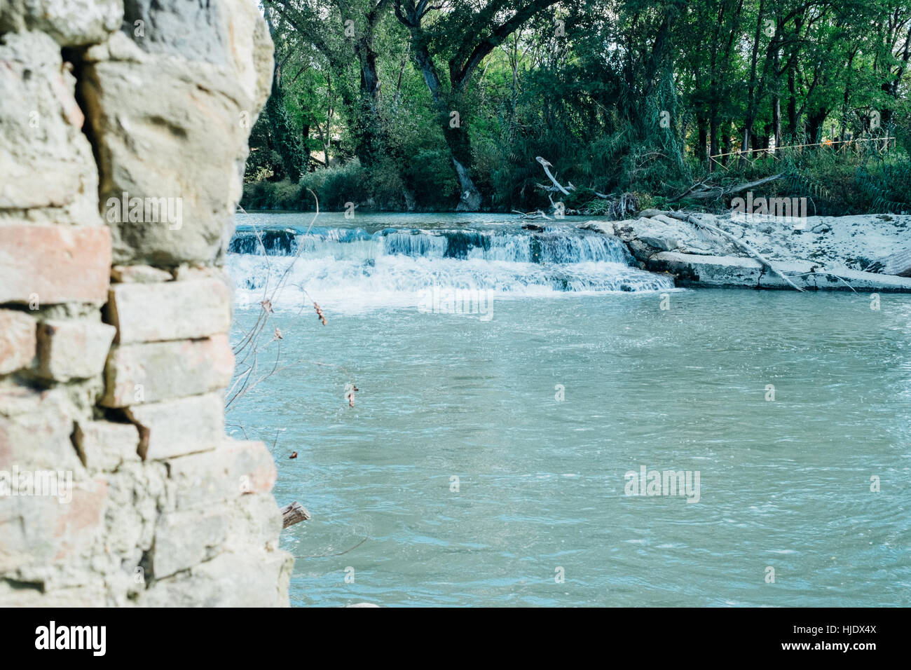 Riverside wall hi-res stock photography and images - Alamy