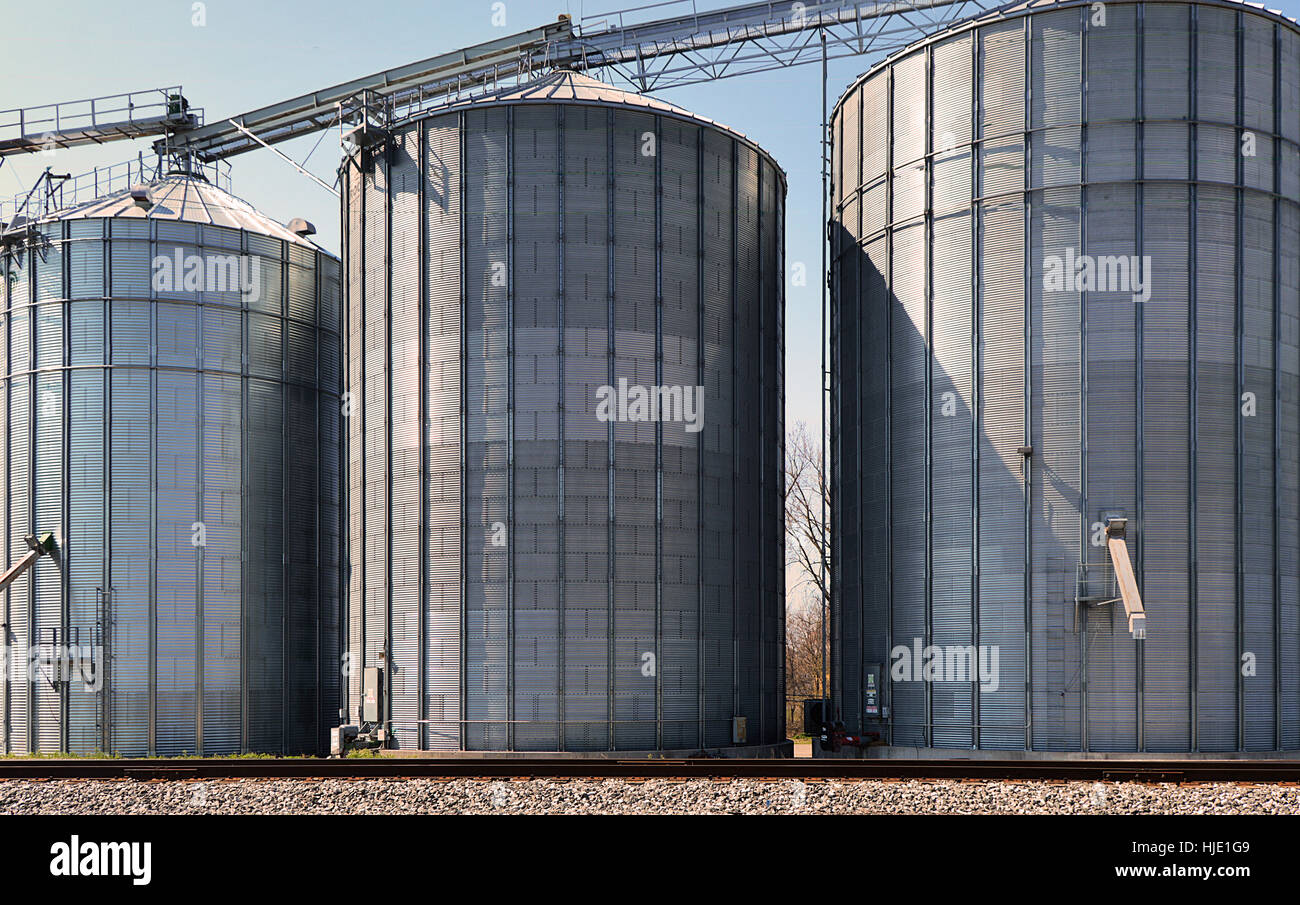 Grain shoot warehouse hi-res stock photography and images - Alamy