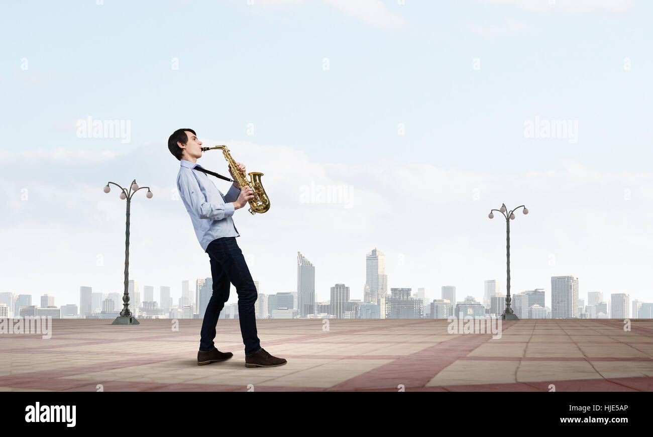 Saxophone city hi-res stock photography and images - Alamy