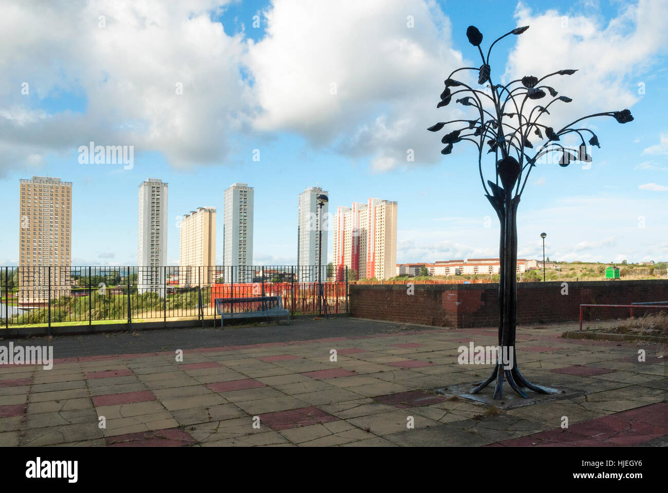 Red road flats glasgow High Resolution Stock Photography and Images - Alamy