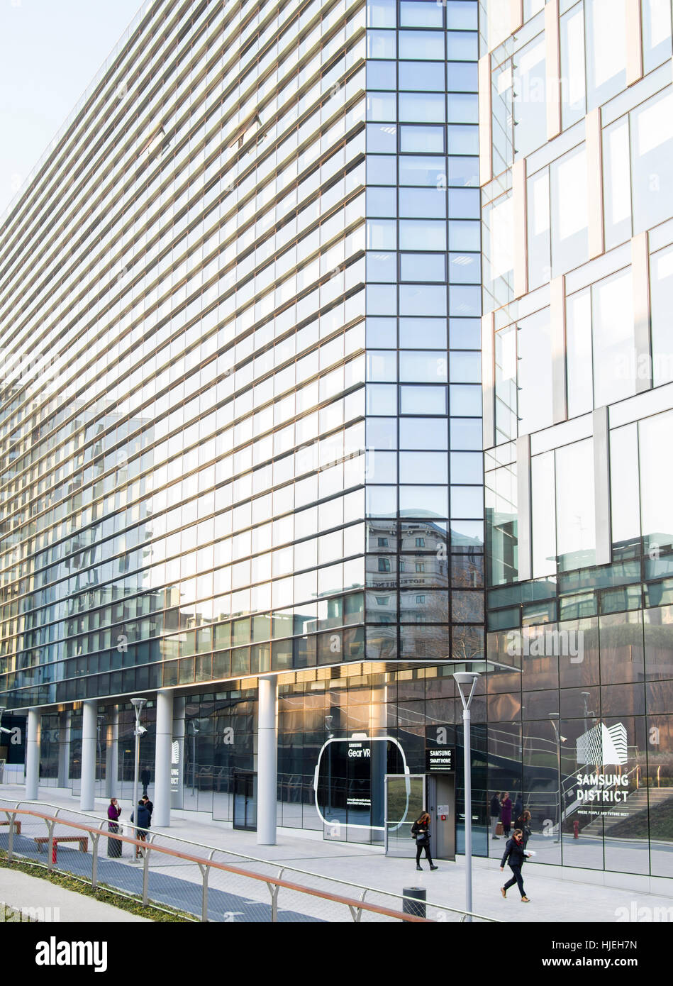 Samsung building hi-res stock photography and images - Alamy