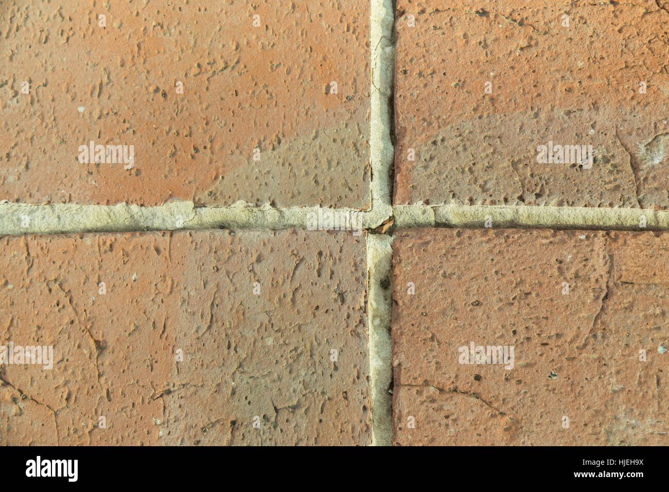 Chipped wall hi-res stock photography and images - Alamy